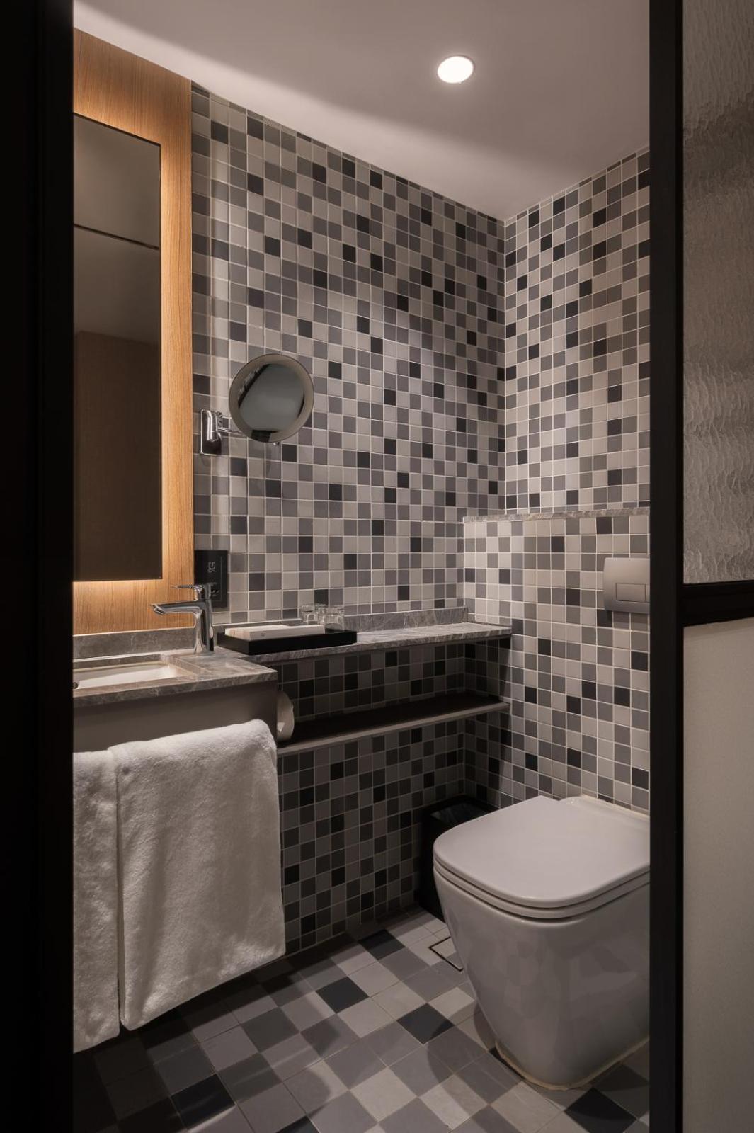 Claude Hotel Singapore: 3 star Hotel with a Minimum Price 121SG ...